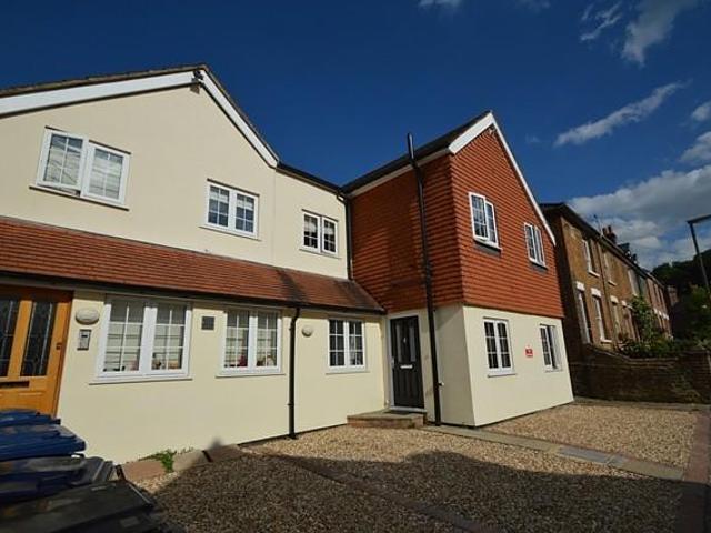 1 bedroom maisonette for sale