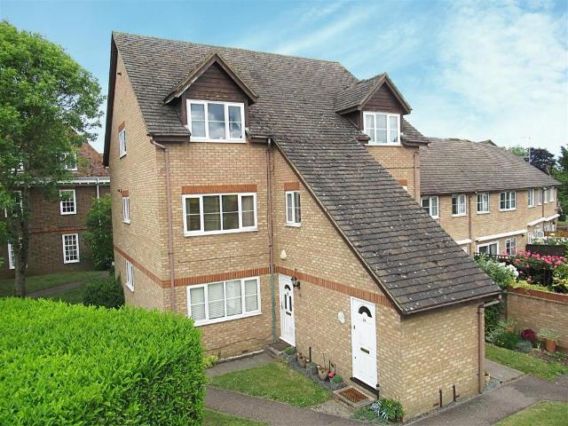1 bedroom maisonette for sale