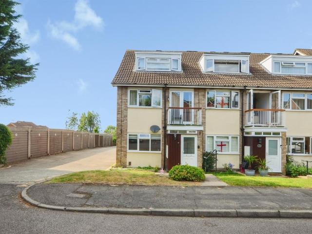 1 bedroom maisonette for sale