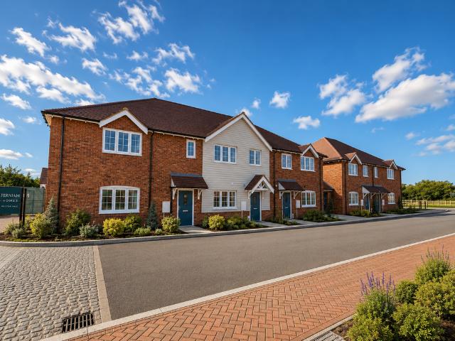 1 bedroom maisonette for sale