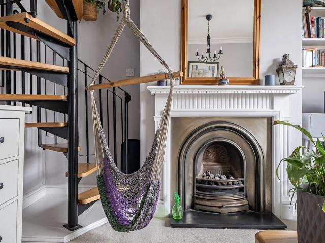 1 bedroom maisonette for sale