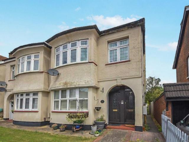 1 bedroom maisonette for sale