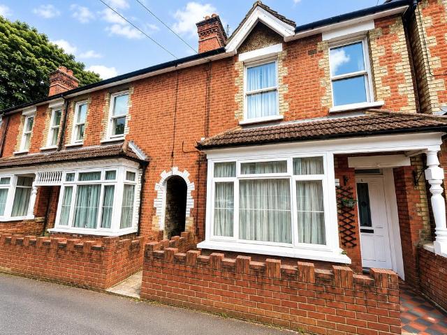 1 bedroom maisonette for sale