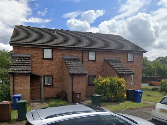 1 bedroom maisonette for sale