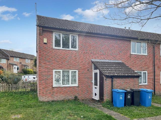 1 bedroom maisonette for sale