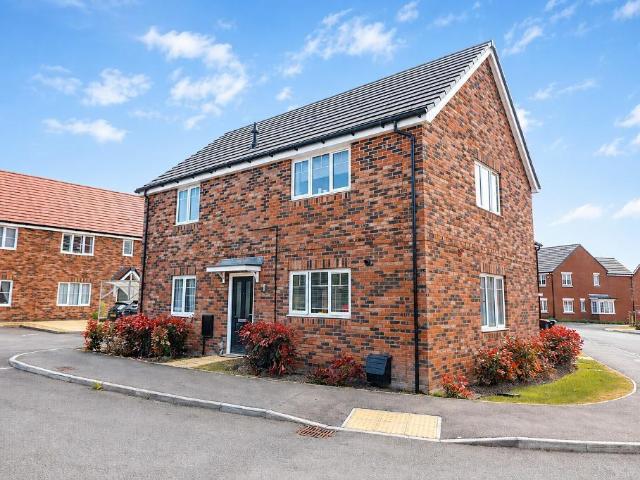 1 bedroom maisonette for sale