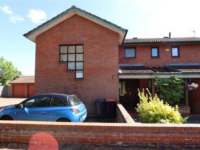 1 bedroom maisonette for sale