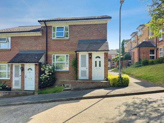 1 bedroom maisonette for sale