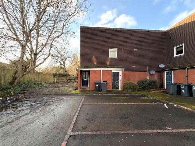 1 bedroom maisonette for sale