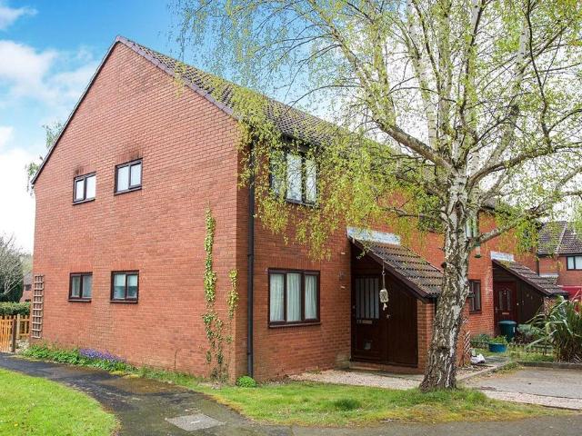 1 bedroom maisonette for sale