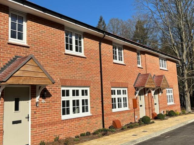 1 bedroom maisonette for sale