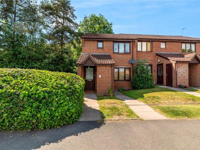 1 bedroom maisonette for sale