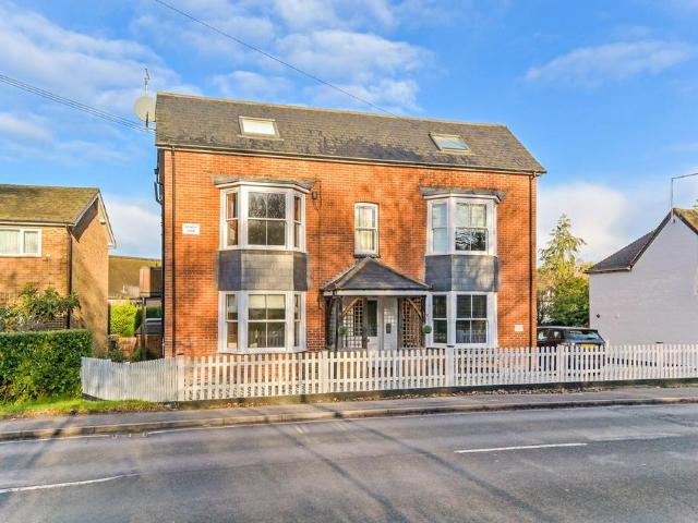 1 bedroom maisonette for sale