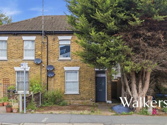 1 bedroom maisonette for sale