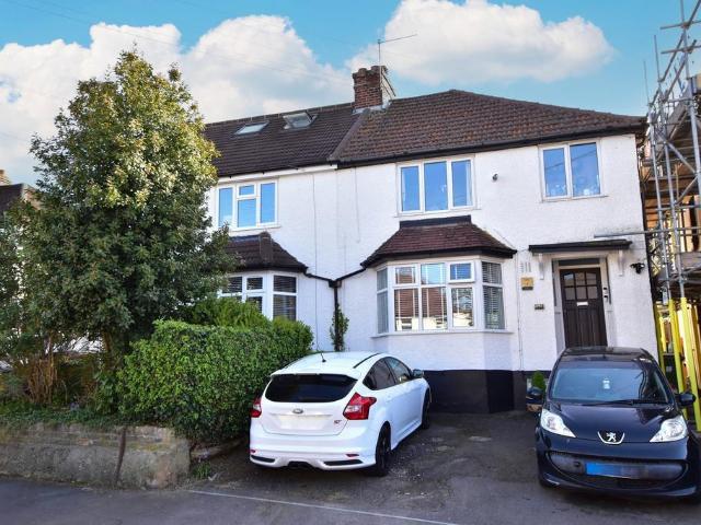 1 bedroom maisonette for sale