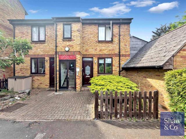 1 bedroom maisonette for sale