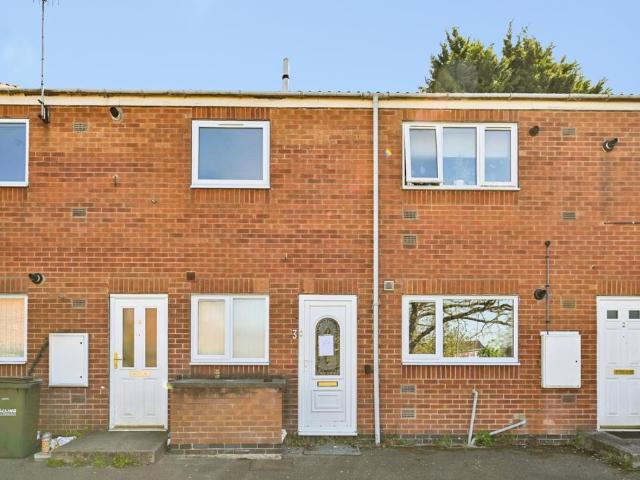 1 bedroom maisonette for sale