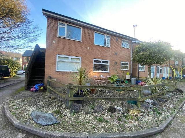 1 bedroom maisonette for sale