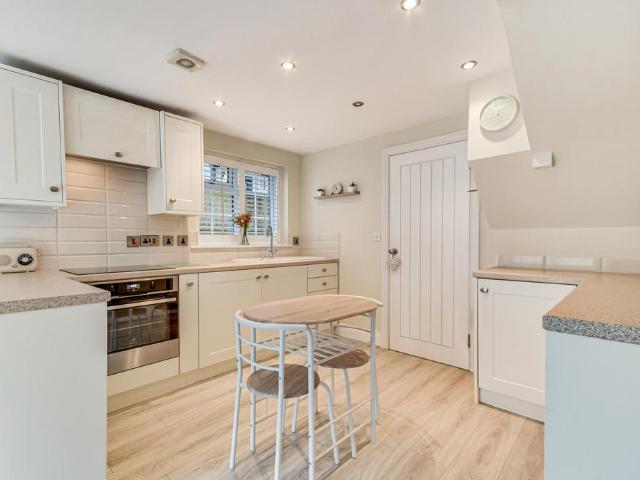 1 bedroom maisonette for sale