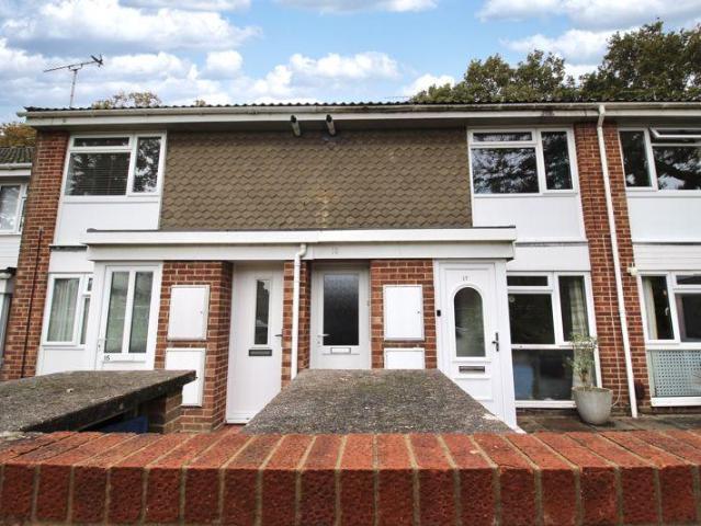 1 bedroom maisonette for sale