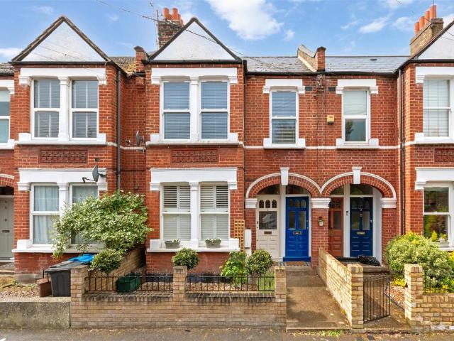 1 bedroom maisonette for sale