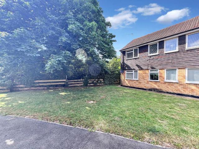 1 bedroom maisonette for sale