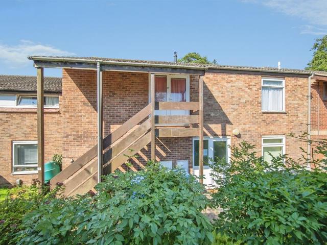 1 bedroom maisonette for sale