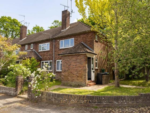 1 bedroom maisonette for sale