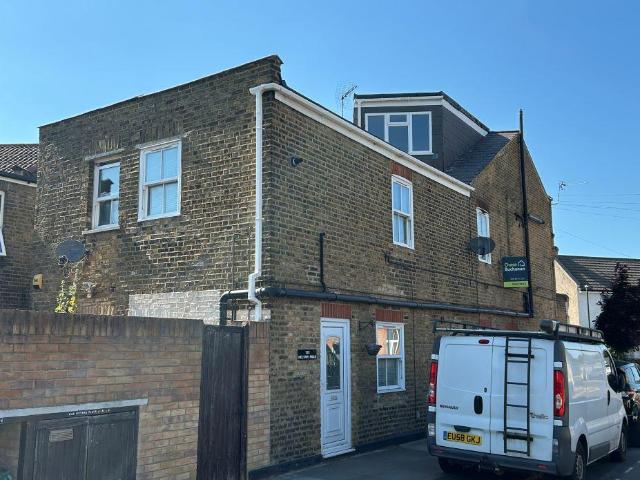 1 bedroom maisonette for sale