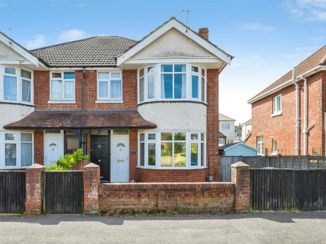 1 bedroom maisonette for sale