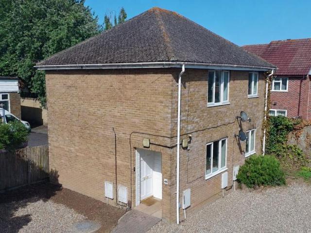 1 bedroom maisonette for sale
