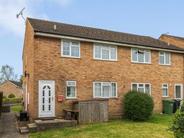 1 bedroom maisonette for sale