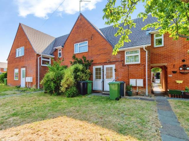 1 bedroom maisonette for sale