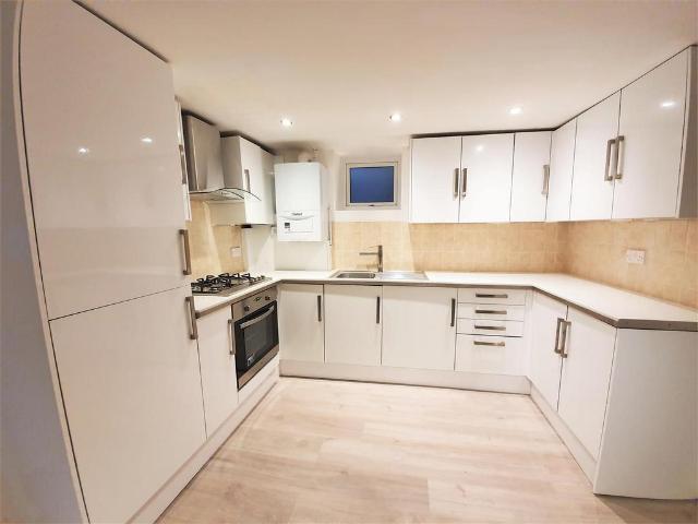 1 bedroom maisonette for sale
