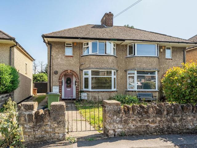 2 bedroom maisonette for sale
