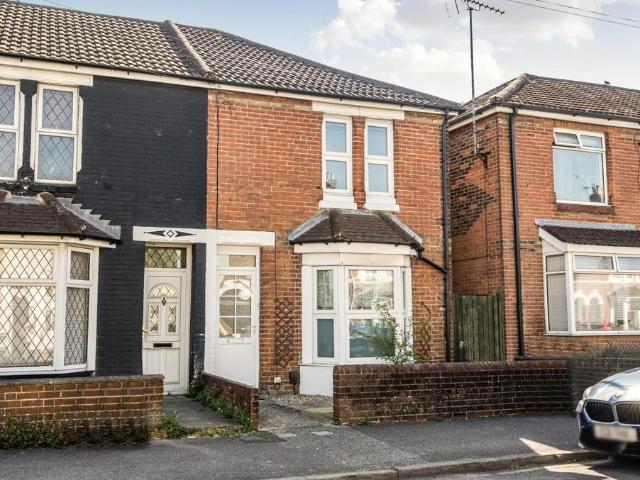 1 bedroom maisonette for sale