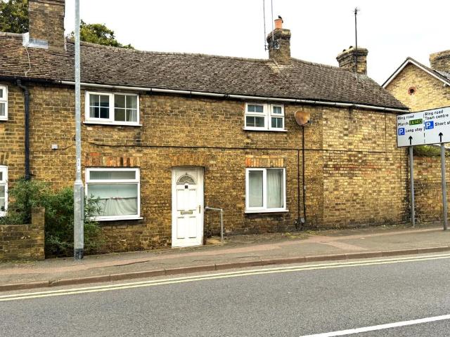 1 bedroom maisonette for sale