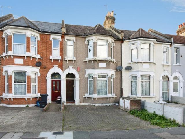 1 bedroom maisonette for sale