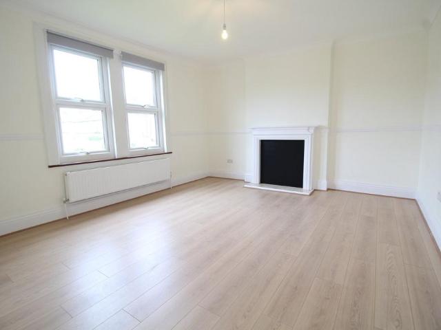1 bedroom maisonette for sale