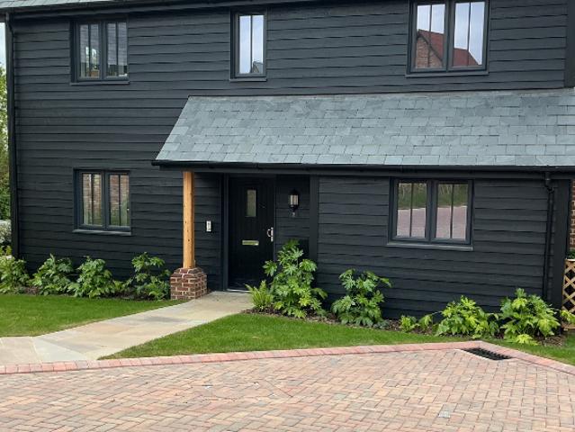 1 bedroom maisonette for sale