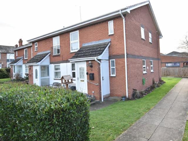 1 bedroom maisonette for sale