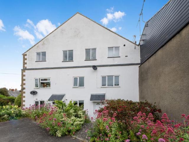 1 bedroom maisonette for sale