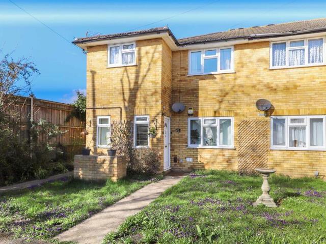 1 bedroom maisonette for sale