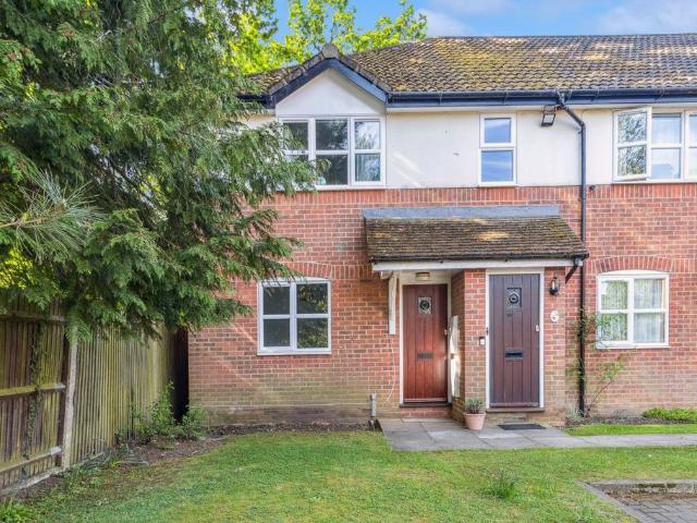 1 bedroom maisonette for sale
