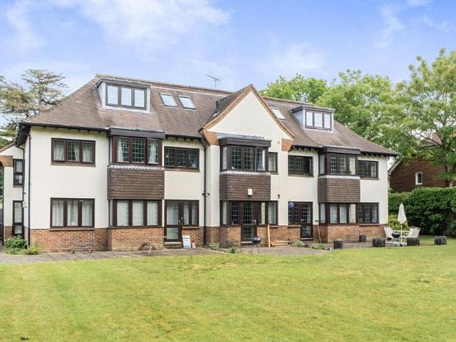 1 bedroom maisonette for sale