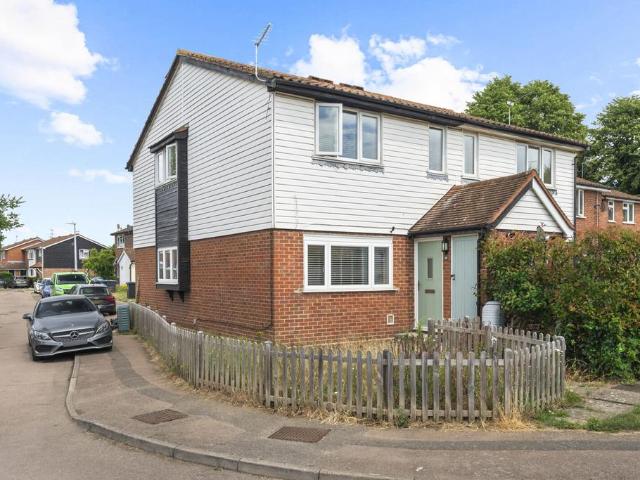 1 bedroom maisonette for sale