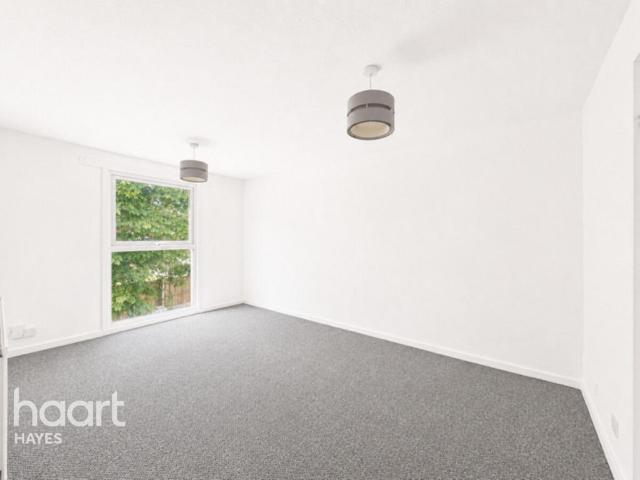 1 bedroom maisonette for sale