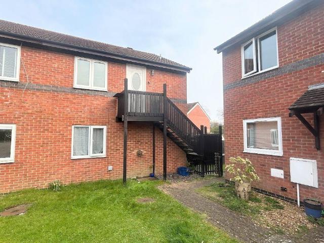 1 bedroom maisonette for sale