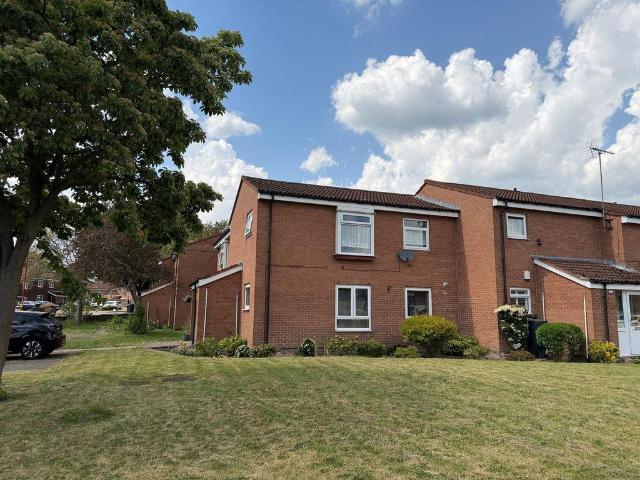 1 bedroom maisonette for sale