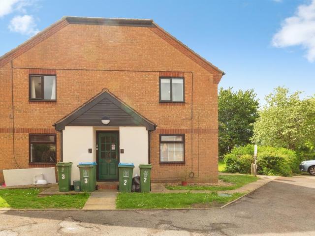 1 bedroom maisonette for sale